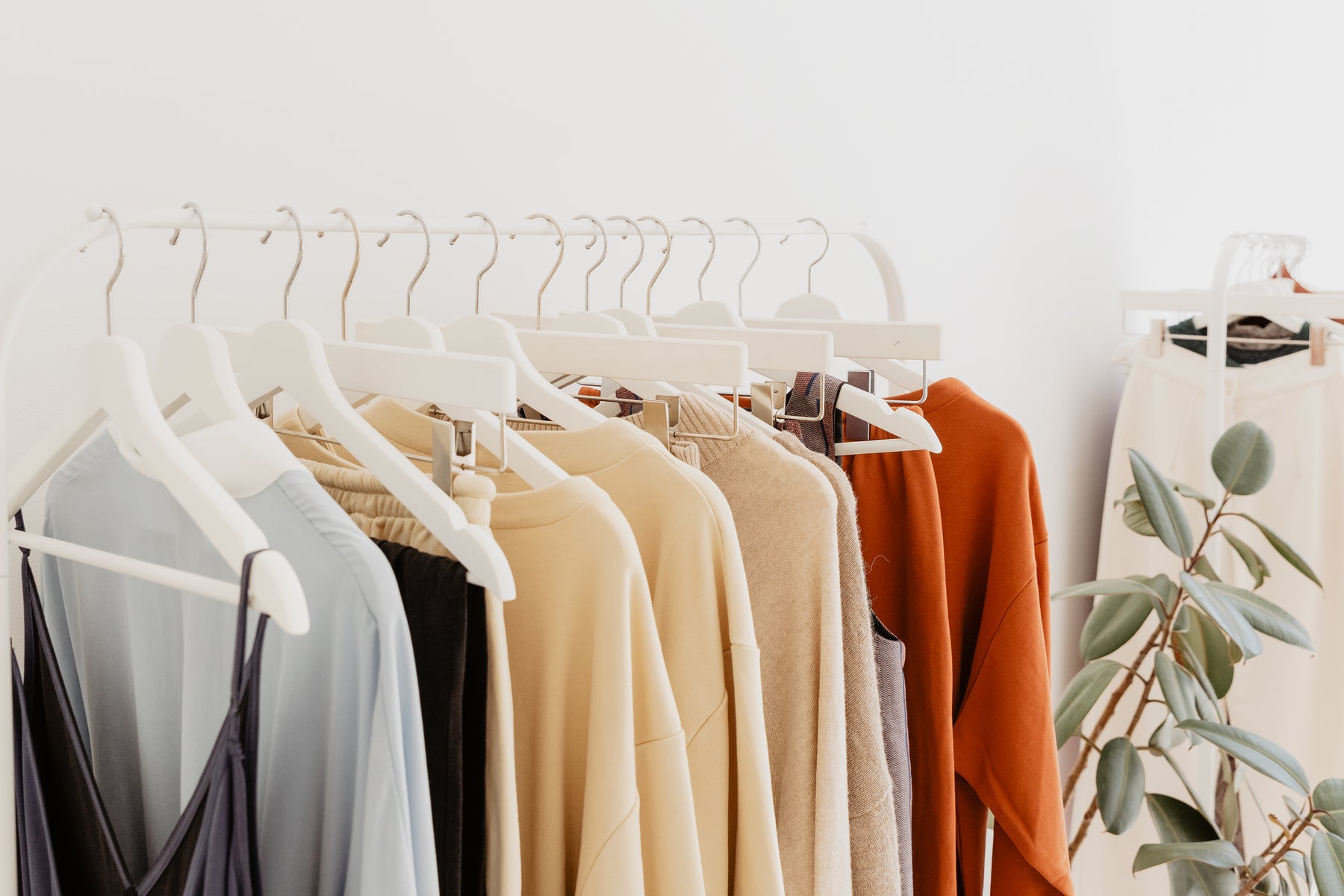 CLOTHES WHOLESALE IMPORT / EXPORT OF TEXTILES